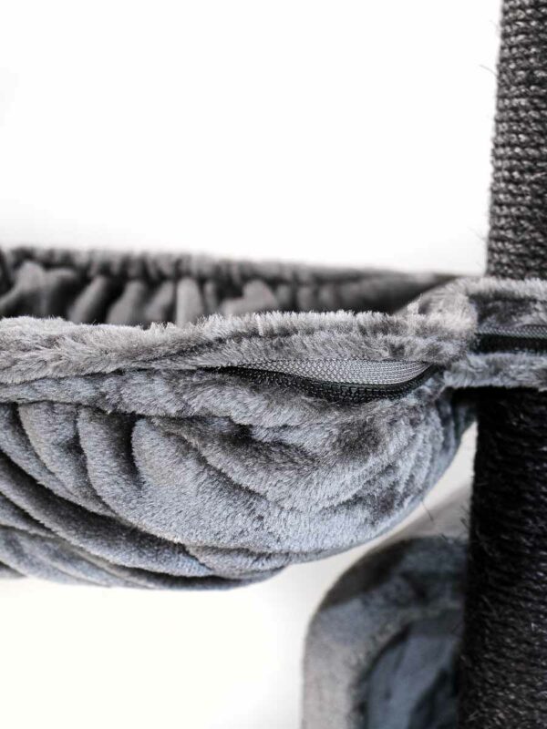 Cat tree Route 190 - Petrebels