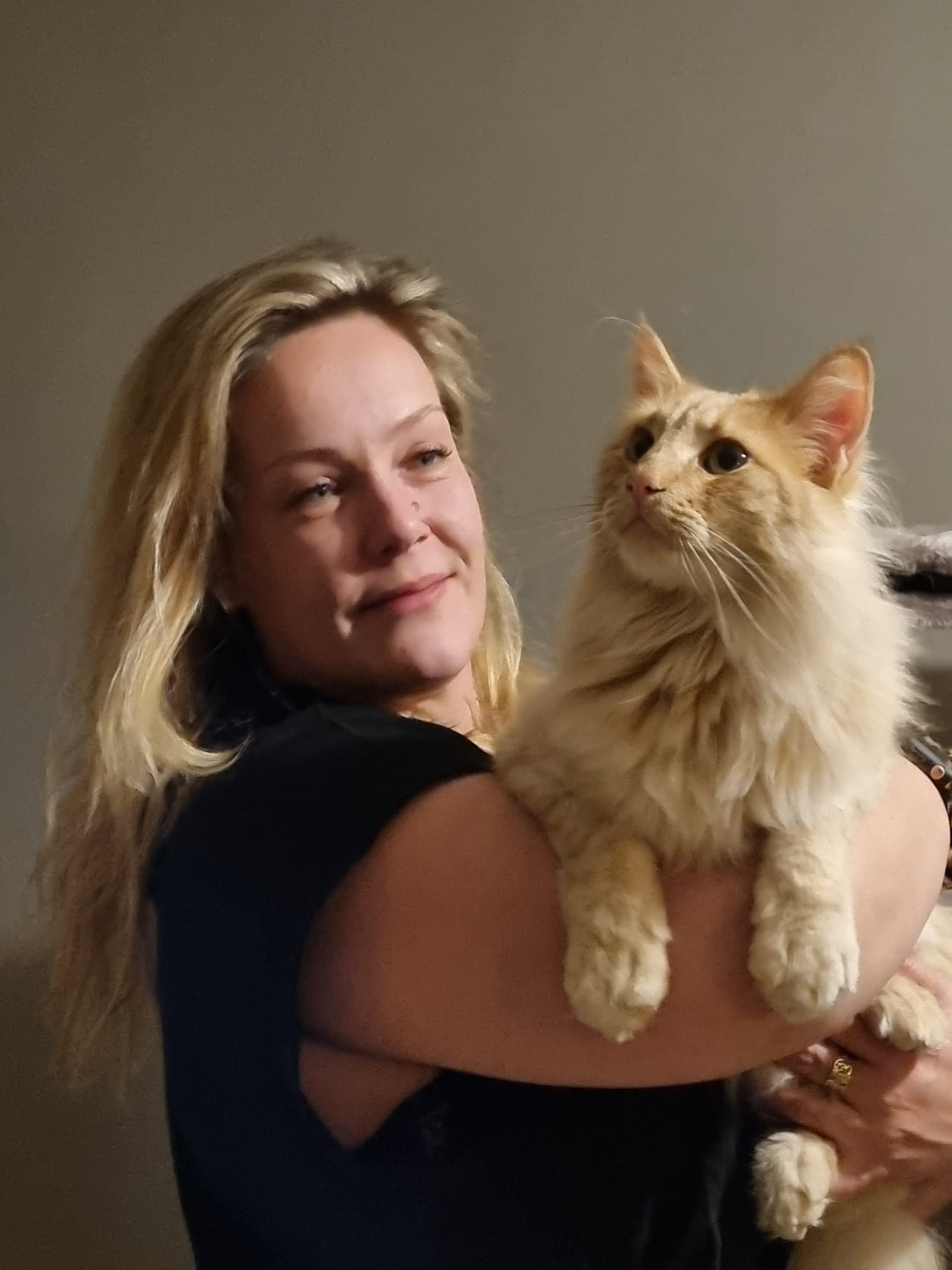 Nina and her cats Swieber and Barry