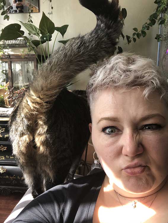 Gabry over haar katten Amy en Noah - Petrebels